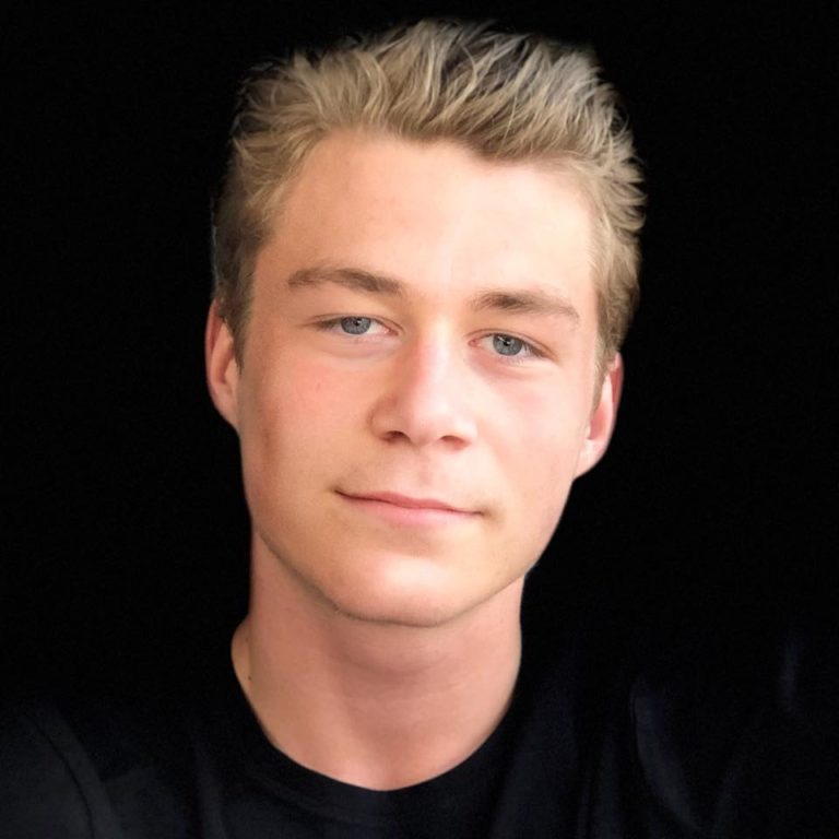 Daniel Mitchell Moe – Edge Performance